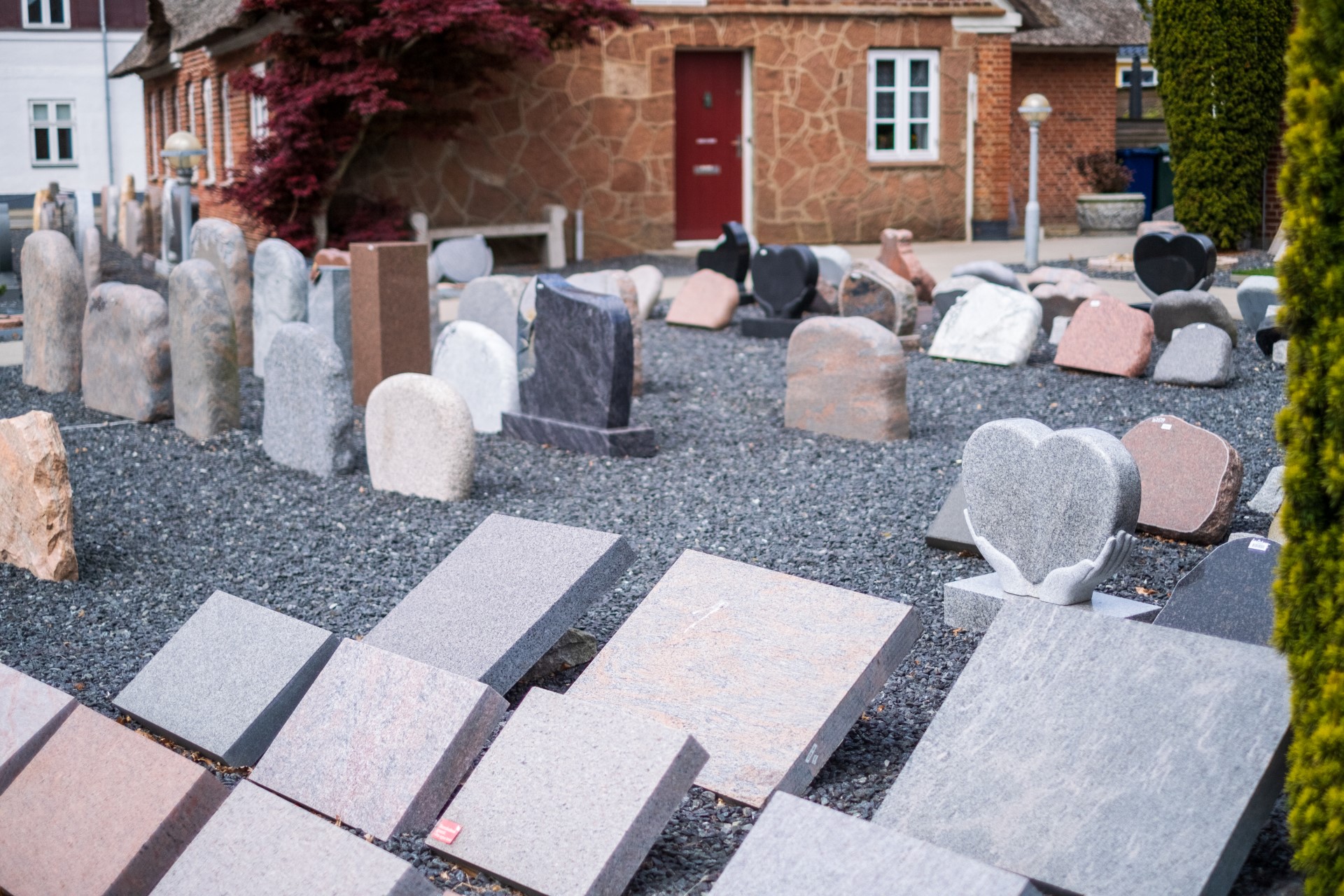 Stenhuggeri Esbjerg - Jerne | Vejledning der giver tryghed